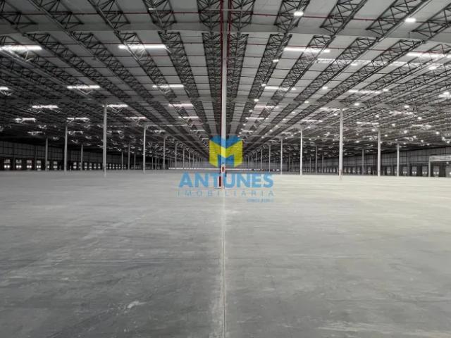 Alugue em Prazeres/Jaboatão galpão Condomínio Logistico 8661m² com docas, Cross Docking