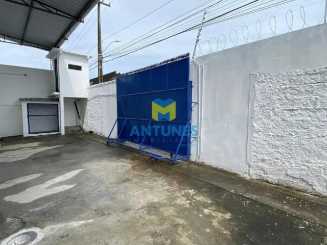 Alugue na Imbiribeira, galpão com 840m² com uma excelente estrutura administrativa