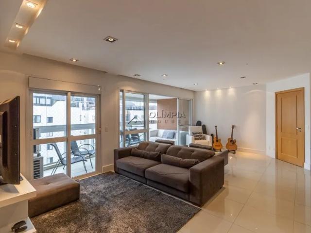 Aluguel Apartamento 3 Dormitórios 125 m² Vila Olímpia