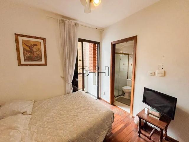 Aluguel Apartamento 3 Dormitórios 160 m² Perdizes