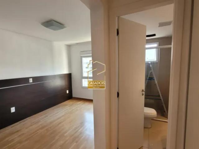 Aluguel de Apartamento de 210m²AU, 4 suítes e 3 Vagas na Vila Olímpia