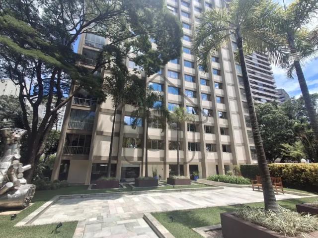 Aluguel de apartamento impecável em Santo Amaro: 3 quartos, 1 suíte, 4 banheiros e 2 vagas!