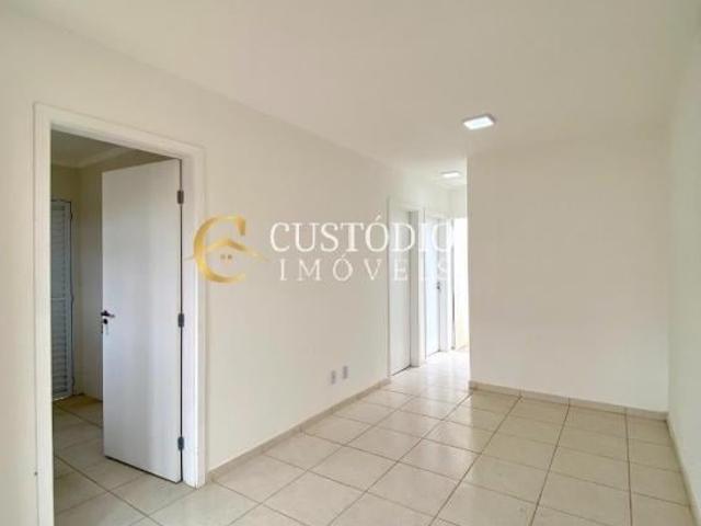Aluguel de Casa em Condomínio no Residencial Eden Village, Sorocaba SP: 2 quartos, 2 salas, 1 banhei
