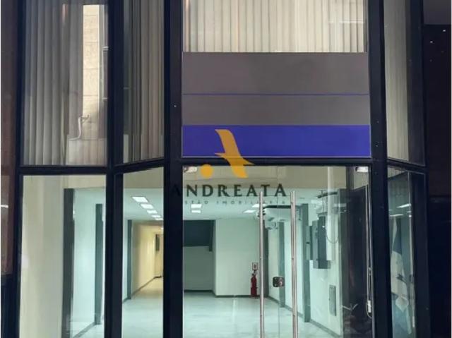 Aluguel de Loja, 208 m², por R$ 30 mil em Centro