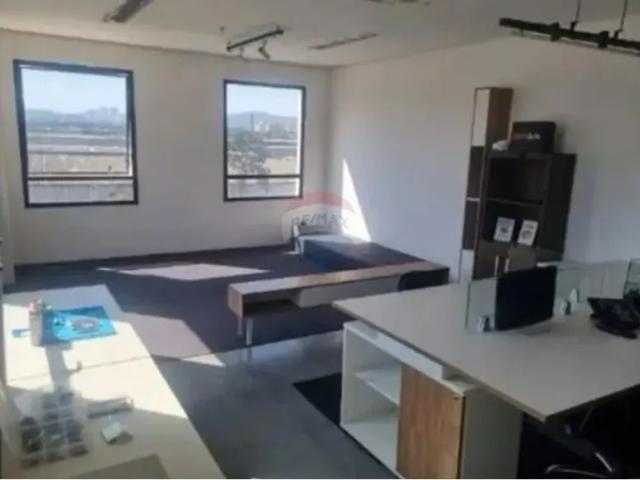 Aluguel de Sala Comercial em Alphaville, SP CEA Centro Empresarial Araguaia