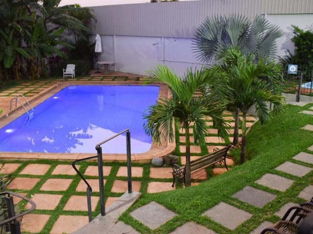 Aluguél Quartos/área nobre Mgá Pr