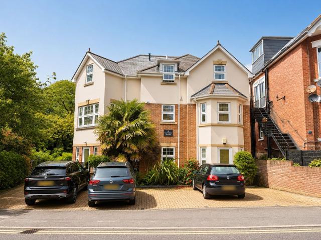 Alumhurst Road, Bournemouth BH4, 2 bed flat to rent, £1,300 pcm | PrimeLocation