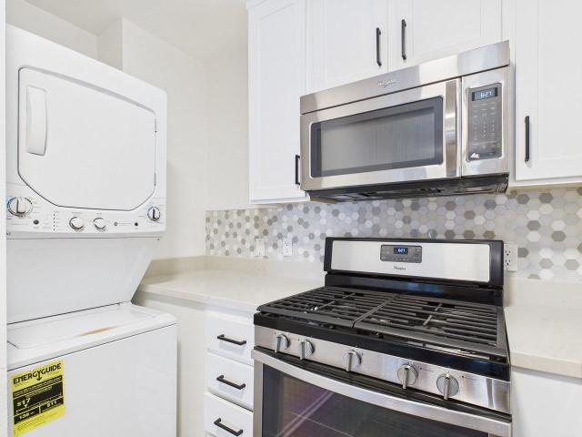 Alur Apartments 2 Bedroom Apartment for Rent at 700 Locust St, Pasadena, CA 91101 Downtown Pasadena