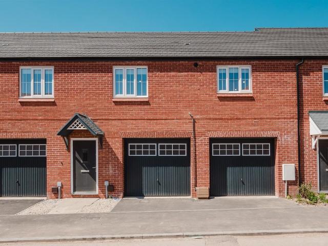 Alvaredus, Nottingham NG11, 2 bed flat to rent, £1,250 pcm | PrimeLocation