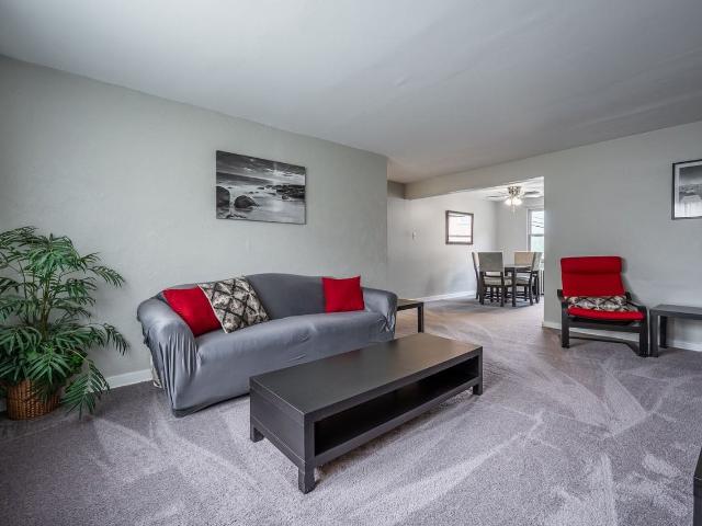 Alvern Gardens Apartments Studio Apartment for Rent at 1000 Vermont Ave, Castle Shannon, PA 15234 Castle Shannon