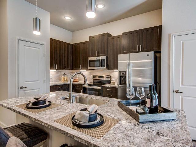 Alvista Galleria 1 Bedroom Apartment for Rent at 13505 Inwood Rd, Farmers Branch, TX 75244