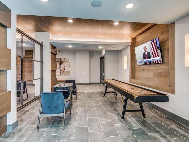 Alvista Galleria 2 Bedroom Apartment for Rent at 13505 Inwood Rd, Farmers Branch, TX 75244