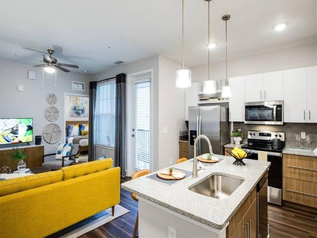Alvista West Vue 1 Bedroom Apartment for Rent at 5915 Raleigh St, Orlando, FL 32835 Metro West