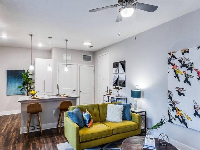 Alvista West Vue 1 Bedroom Apartment for Rent at 5915 Raleigh St, Orlando, FL 32835 Metro West