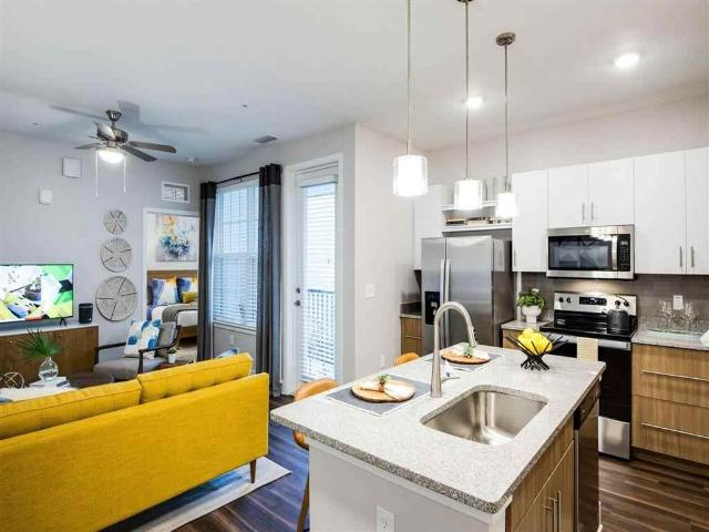 Alvista West Vue 2 Bedroom Apartment for Rent at 5915 Raleigh St, Orlando, FL 32835 Metro West