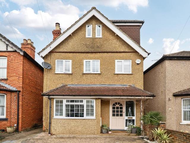 Alwyn Road, MAIDENHEAD 4 bed detached house to rent £2,900 pcm £669 pw