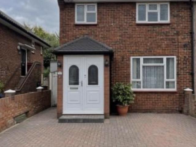 Alwen Grove, Essex RM15, End terrace house to rent, £2,000 pcm | PrimeLocation