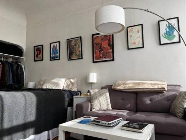 am looking for roommate