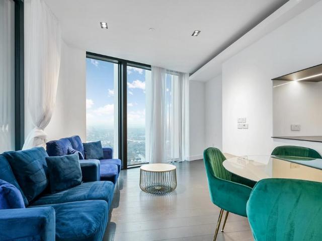 Amory Tower, 203 Marsh Wall, London, E14 2 bed apartment to rent £3,450 pcm £796 pw