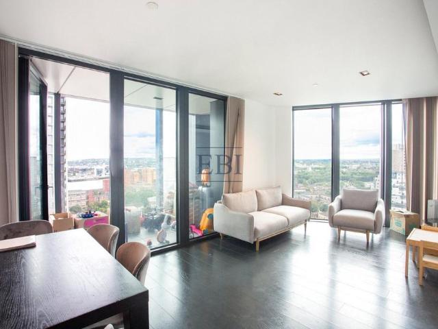 Amory Tower, 203 Marsh Wall, London, E14 2 bed apartment to rent £3,500 pcm £808 pw
