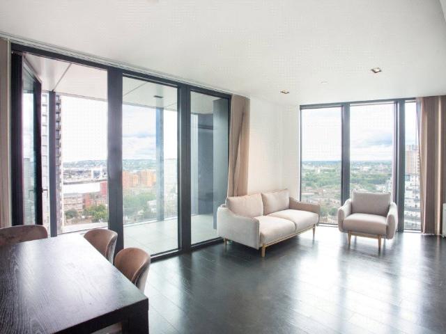 Amory Tower, 203 Marsh Wall, London E14, 2 bed flat to rent, £3,200 pcm | PrimeLocation