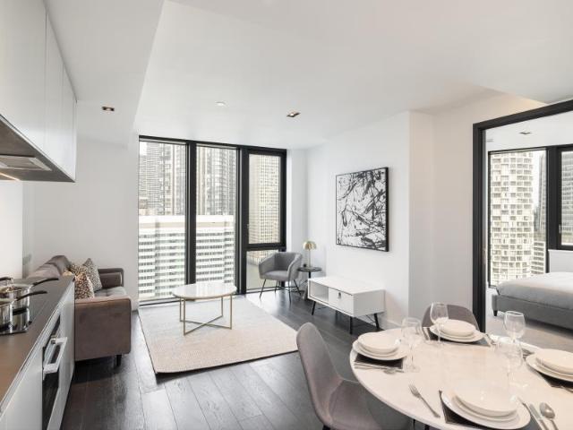 Amory Tower, London E14 1 bed apartment to rent £2,817 pcm £650 pw