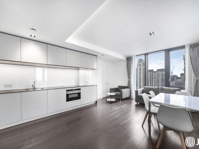 Amory Tower, Marsh Wall E14, 1 bed flat to rent, £2,687 pcm | PrimeLocation