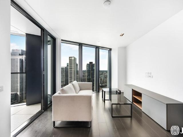 Amory Tower, Marsh Wall, E14 1 bed flat to rent £2,817 pcm £650 pw