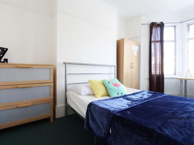 Amazing bedroom in Noel Park Has a Room
