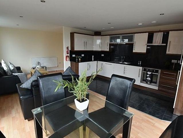 Amazing Five Bedroom Luxury Apartment