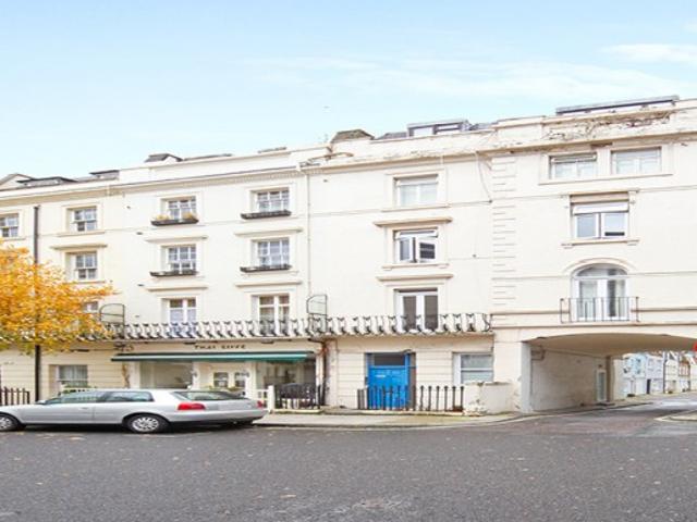 Amazing Flat Next to Paddington Pads for Students