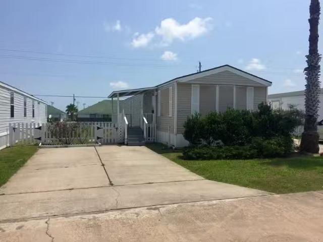 Amazing kitchen, wood flooring, washer and dryer included! 51.