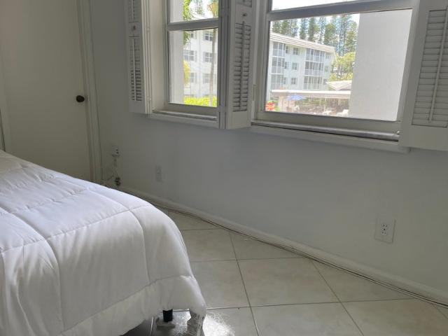 Amazing location for a room and private bathroom