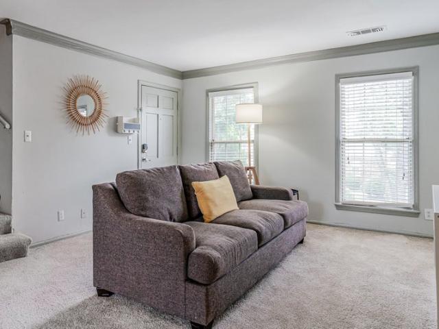 Amazing Location 12 Minutes from Buckhead!