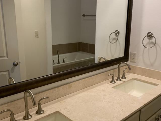 Amazing room for rent ! Centrally located Dallas