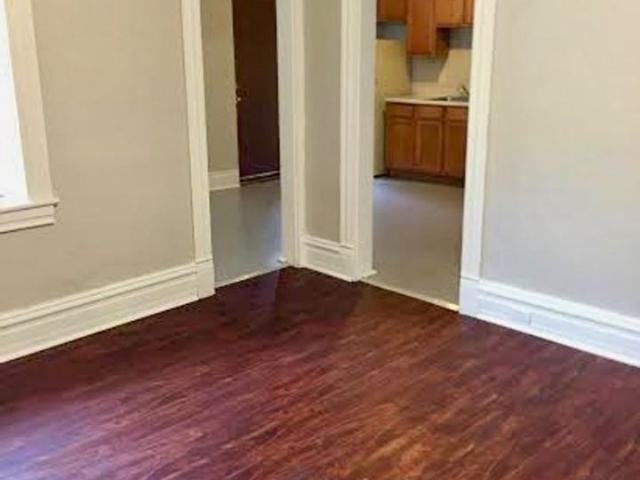 Amazing Shadyside Location * Renovated Apartment * Walk to Ellsworth and Walnut * Pet Friendly * Available Now * 1 Bedroom Apartment for Rent at 5817 Alder St, Pittsburgh, PA 15232 Shadyside