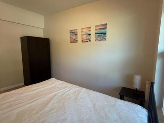 Amazing Spacious Tampa House Waiting For You!