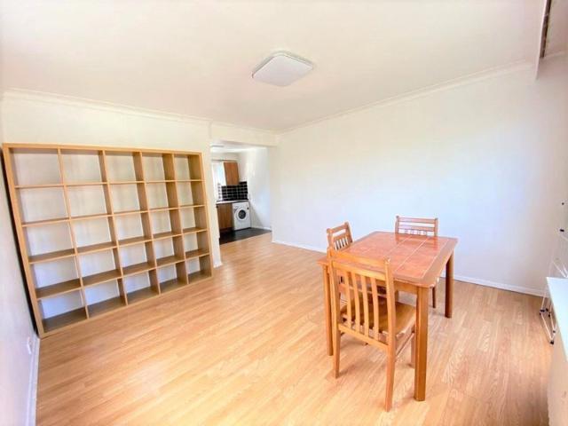 Amazing Three Bed Flat in Hammersmith. Bills Incl