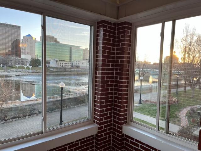 AMAZING Waterfront APTS. Studio's Starting At $
