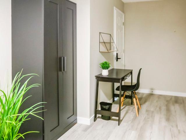 Amazing, Wonderful, Completely Renovated House and High Quality Mattresses!