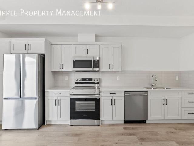 AMAZING 1 BED/ 1 BATH CONDO WITH PETS ALLOWED!