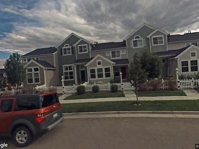 Amazing 2 Bed Townhome Near Centerra