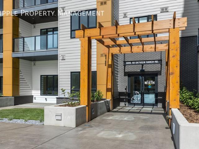 AMAZING 2 BEDS/ 2 BATHS CONDO WITH UNDERGROUND PARKING INCLUDED!