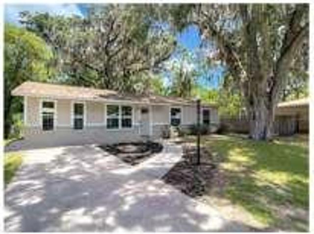 Amazing 3 Bedroom /2 Bath with huge Bonus room