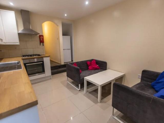 Amazing 3 Bedroom Student Property in Elm Grove