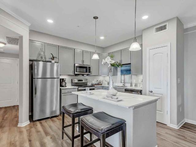 Amalfi at Tuscan Lakes 2 Bedroom Apartment for Rent at 1450 E League City Pkwy, League City, TX 77573