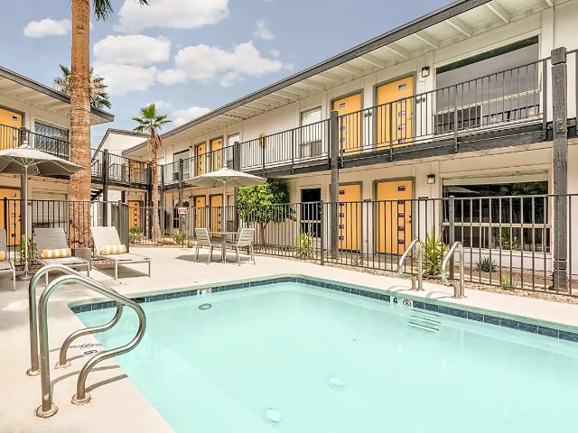Amara Apartments 1 Bedroom Apartment for Rent at 2928 E Osborn Rd, Phoenix, AZ 85016