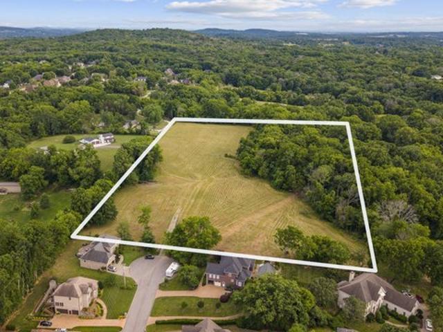 Amarillo Dr, Lebanon, TN 37087