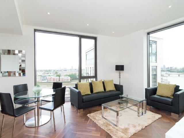 Ambassador Building, 5 New Union. 2 bed flat to rent £3,900 pcm £900 pw