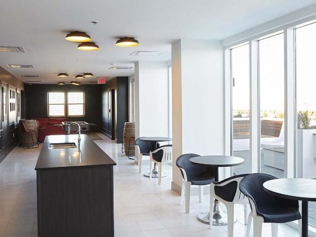 Ambassador 1 Bedroom Apartment for Rent at 3560 Broadway Blvd, Kansas City, MO 64111 Valentine